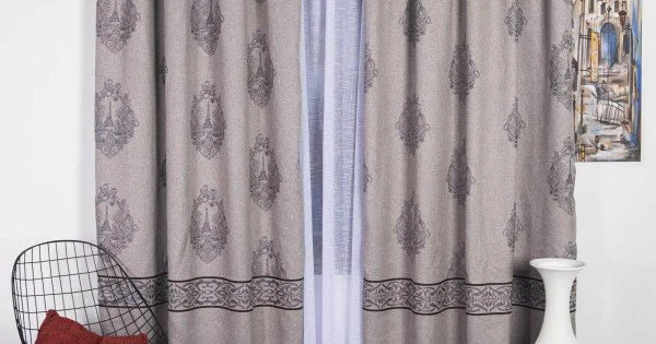 Draperii gri din In
