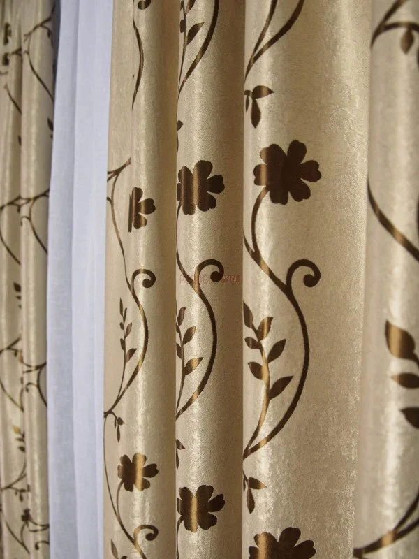 Draperie model floral