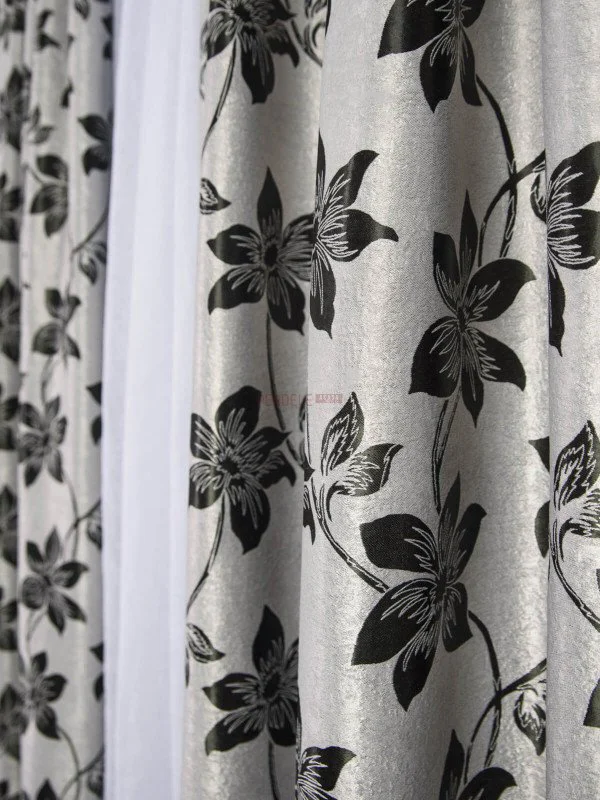 Draperii model floral