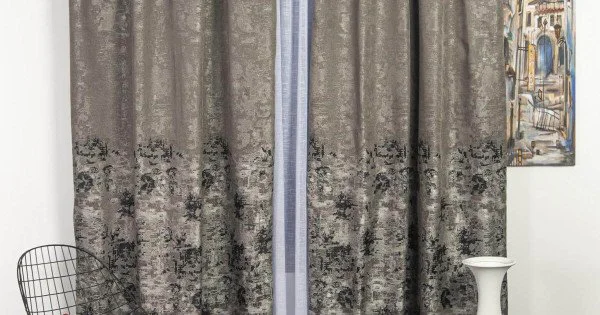 Draperii Gri din Stofa, tip panou, modele argintii si negre