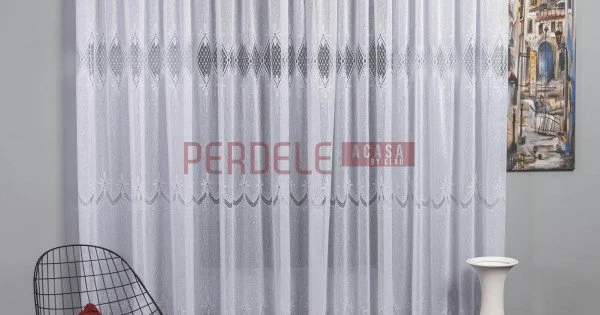 Perdea de Pascani alba