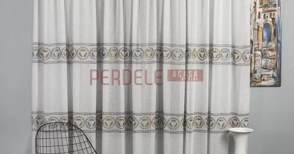 perdea in ivore,galben,albastru,lila